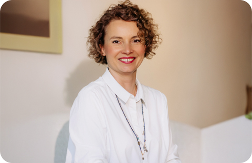Dr Ewa Hartman